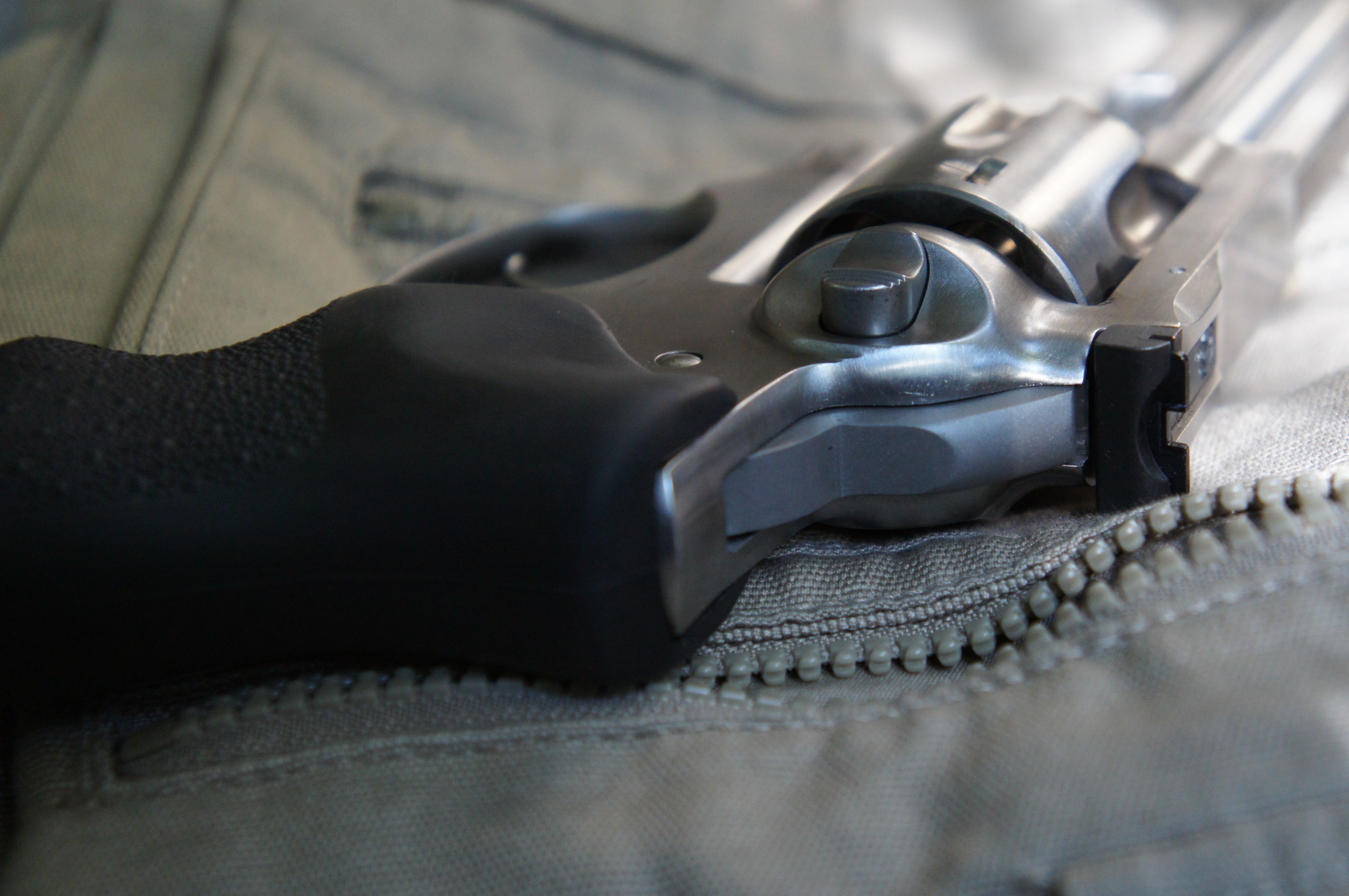 Ruger GP100 bobbed hammer - Gun Nuts Media